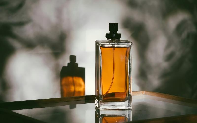 What are the 5 stages of fragrance & how to describe fragrance?